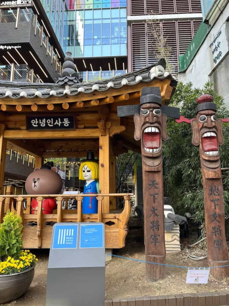 Best Uniquely Korean Souvenirs 2026 - alovelettertoasia.com